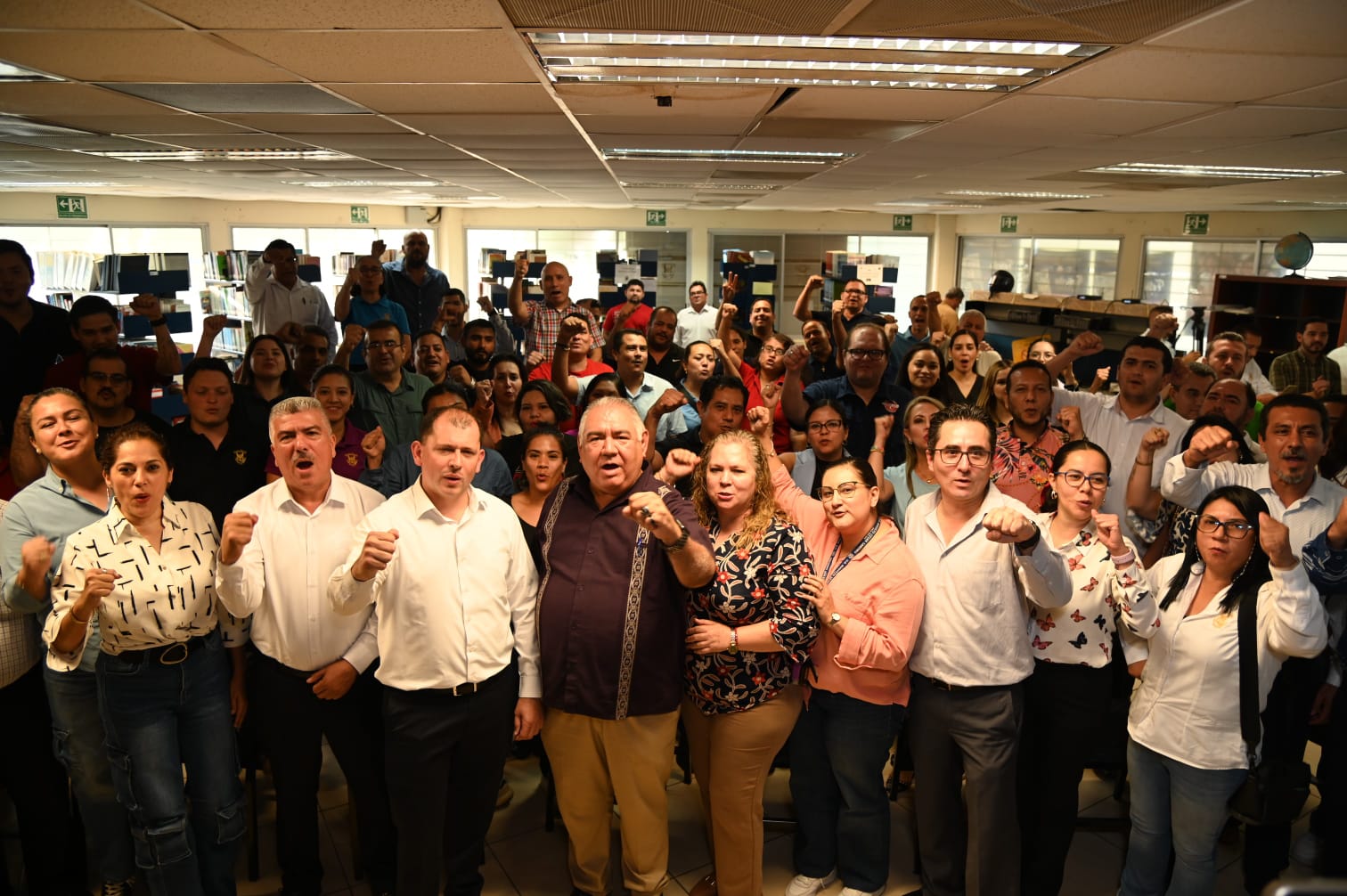 Haciendo justicia a la gran labor docente, la UAS brinda 165 ...